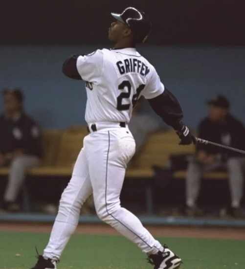 Mariners to Wear Ken Griffey Jr Patches In-Game – SportsLogos.Net News