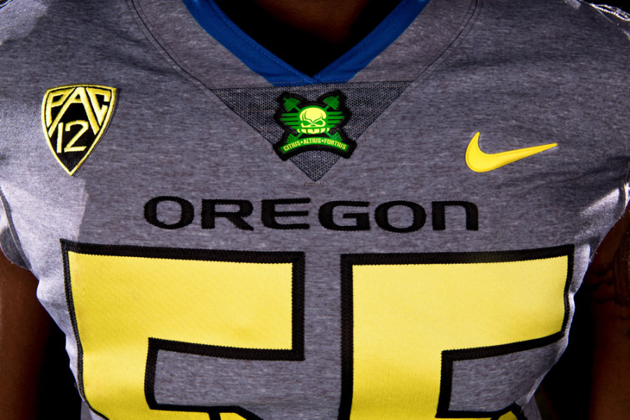 Oregon Ducks unveil even more new football uniforms – SportsLogos.Net News