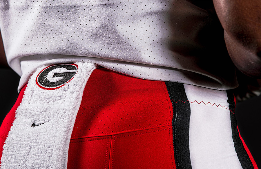 Georgia Bulldogs Reveal 1980 Throwback Road, New Black Alternate ...