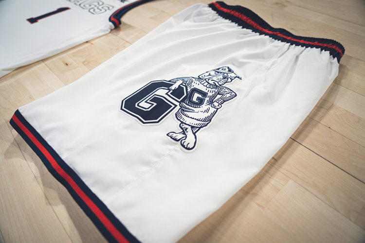 Gonzaga Bulldogs Unveil 1999 Fauxback Uniforms – SportsLogos.Net News