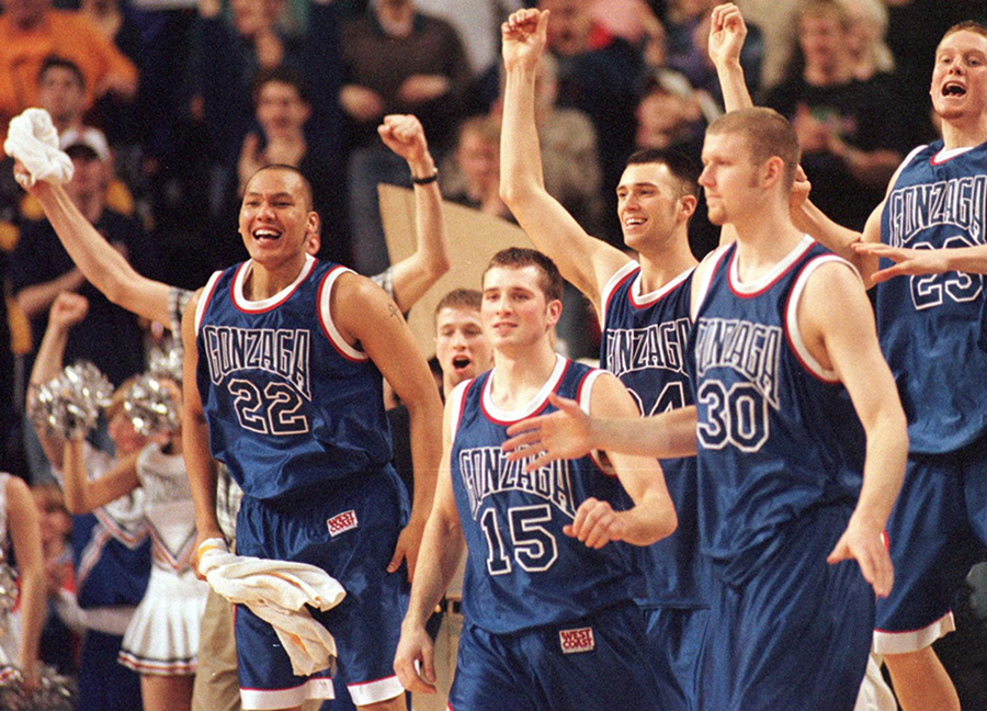 Gonzaga Bulldogs Unveil 1999 Fauxback Uniforms – SportsLogos.Net News