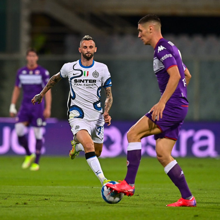 Snake Graphic Slithers Away from Inter Milan Away Kit in Champions ...