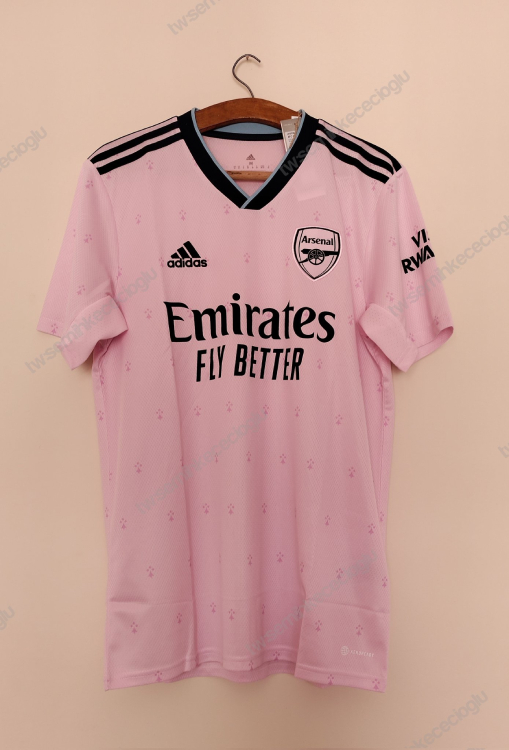 Leaked Photos of All Three Arsenal FC Kits for 2022-23 Emerge Online ...