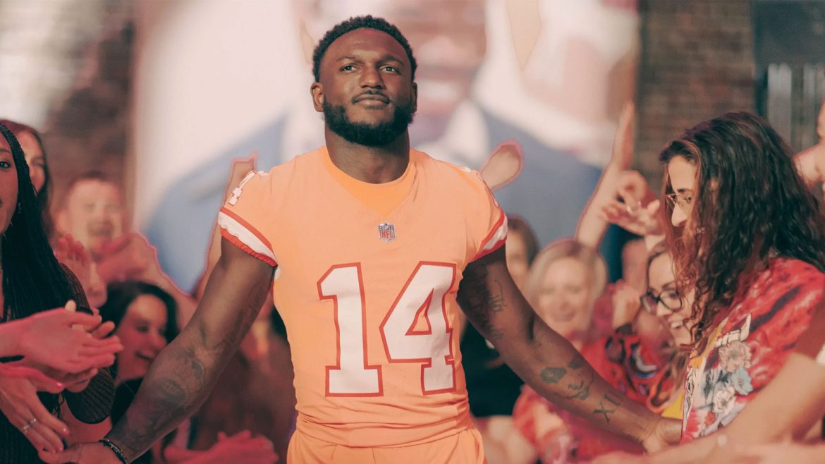 Tampa Bay Buccaneers Reintroduce Creamsicle Throwback Uniforms ...