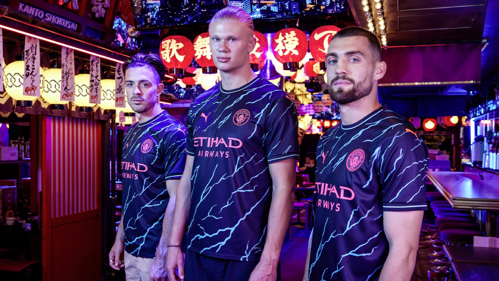 Manchester Clubs Headline Slew of European Kit Unveilings – SportsLogos ...