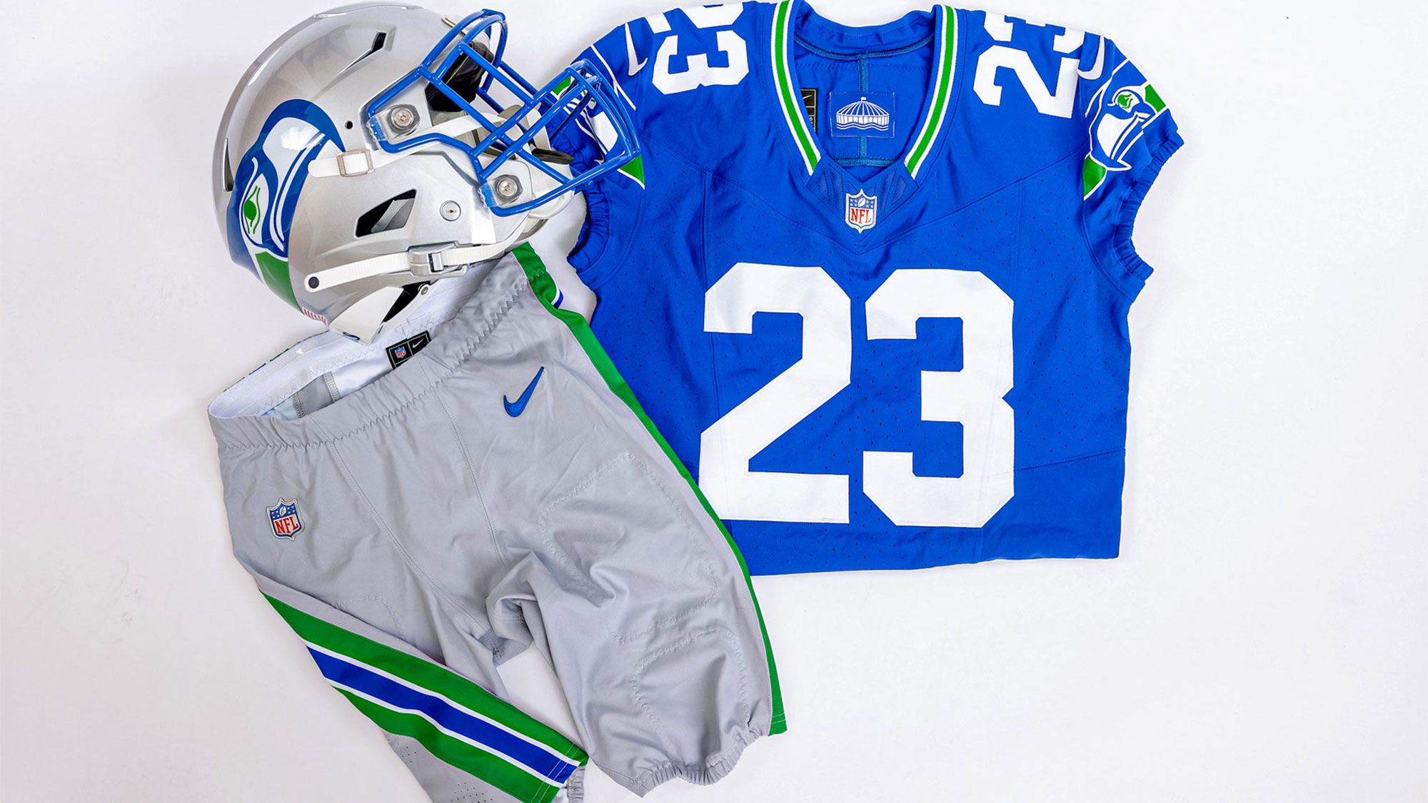 Seattle Seahawks Revive 1990s-Era Throwback Uniforms – SportsLogos.Net News