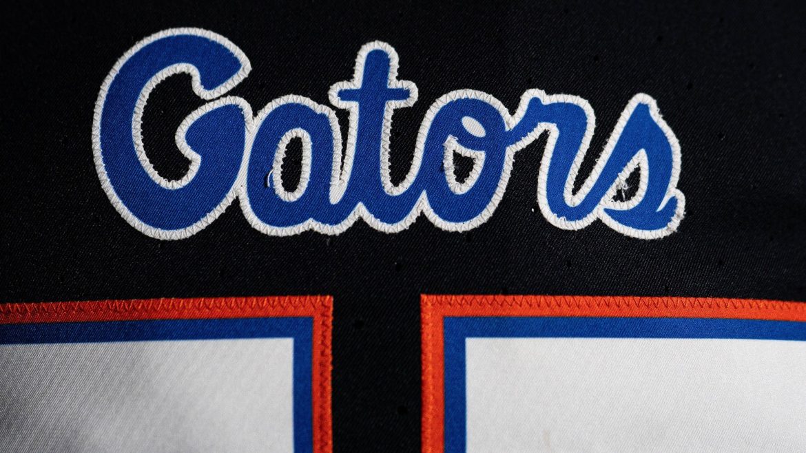 Florida Gators Unveil Black Alternate Uniforms – SportsLogos.Net News