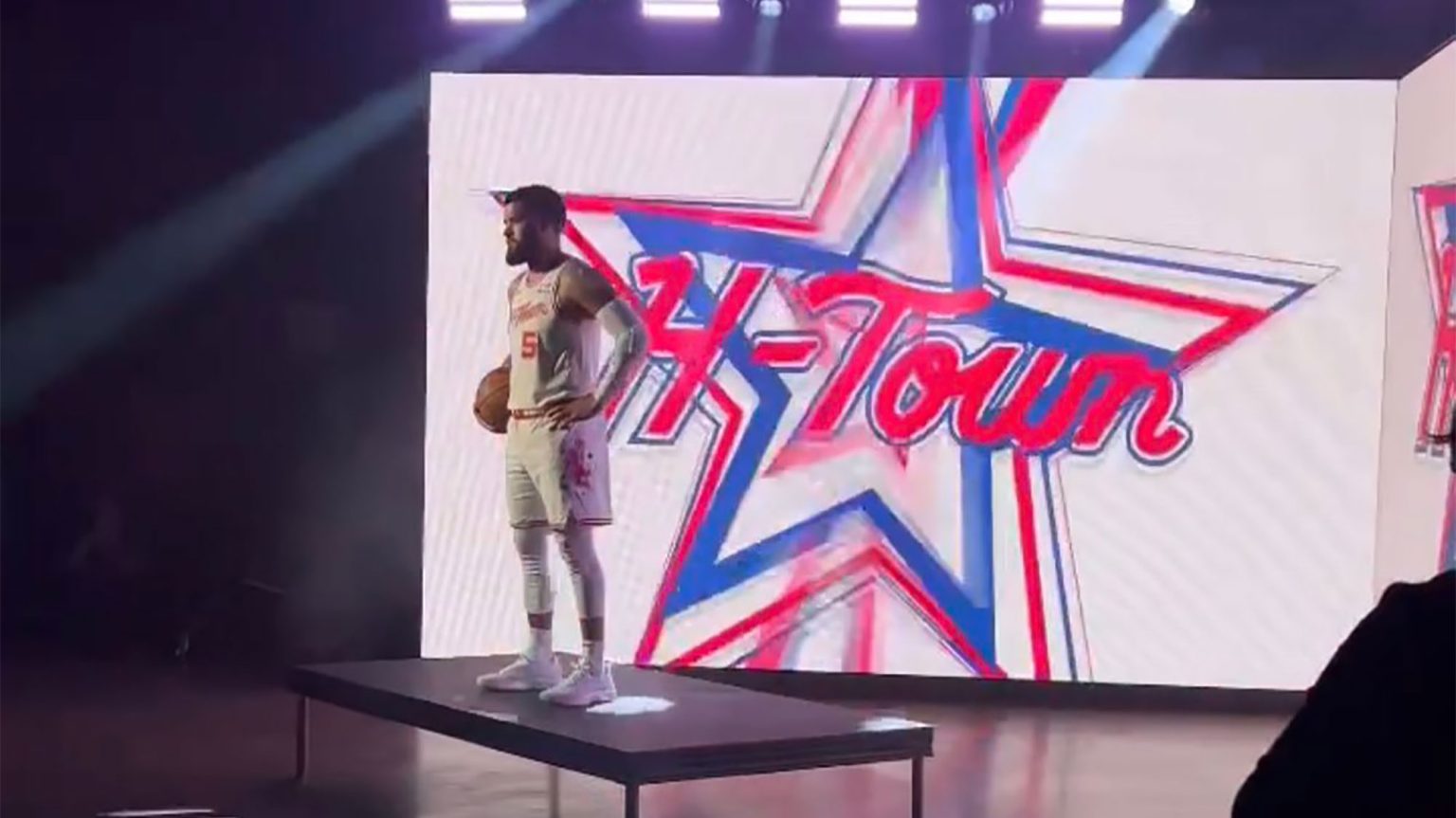 Photo courtesy of @fredvanvleet on Instagram.