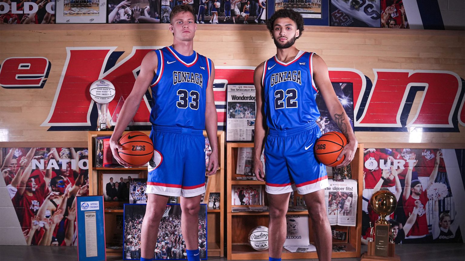 Photos courtesy of @ZagMBB on X/Twitter.