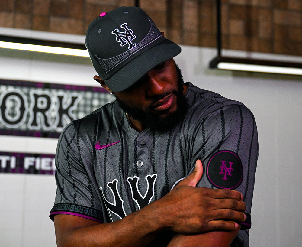 LINK: New York Mets complete all-time logo and uniform history