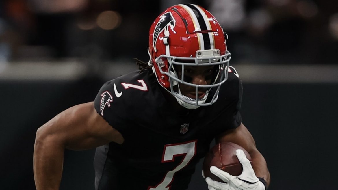 The Atlanta Falcons will wear their 1966 throwback uniforms for the ...