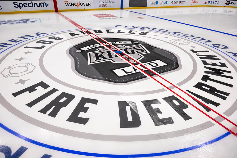 Photos courtesy @LAKings / Twitter