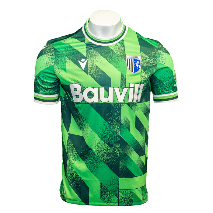 Admins for the Gills’ official Twitter account seemed to embrace the ...