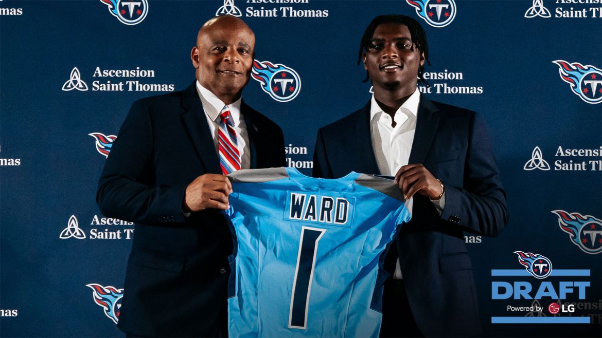 Warren Moon Says Tennessee Titans Will Unveil New Uniforms “Similar” To ...