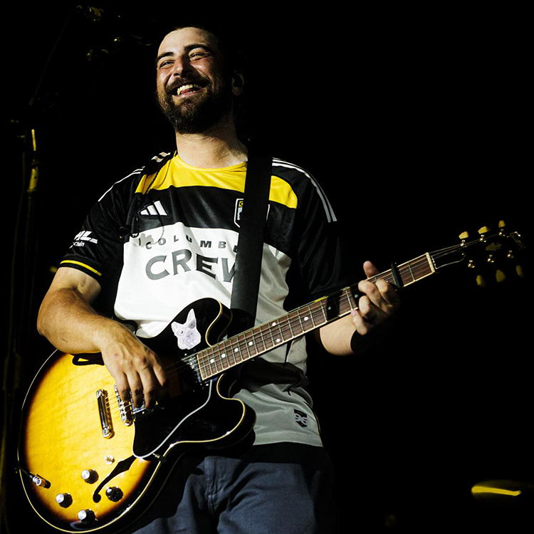 Singer Noah Kahan ‘Leaks’ New Columbus Crew Third Kit at Benefit Concert