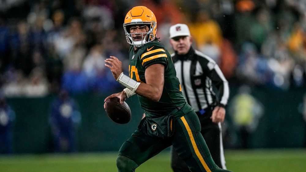 Similarly, the Washington Redskins wore hydro-dipped helmets in 2012 ...