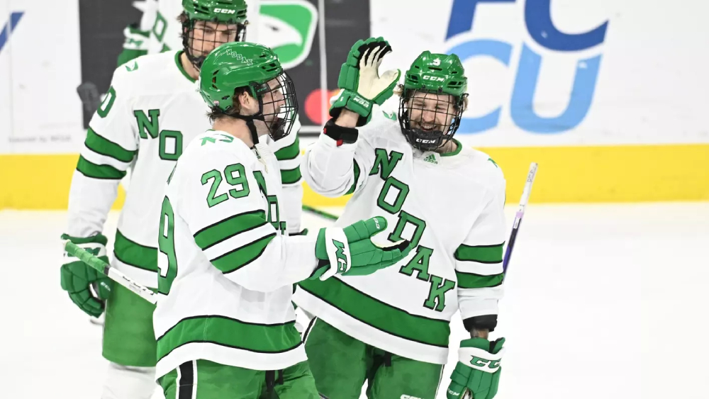 Courtesy @UNDmhockey / Twitter