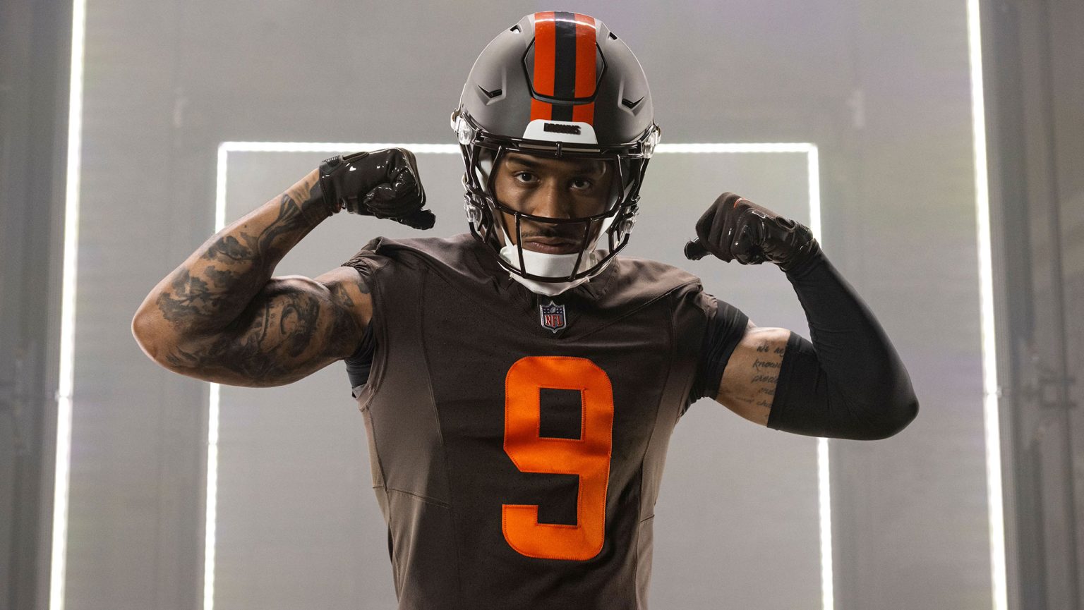 Cleveland Browns To Debut Brown “Alpha Dawg” Alternate Helmets On Sunday