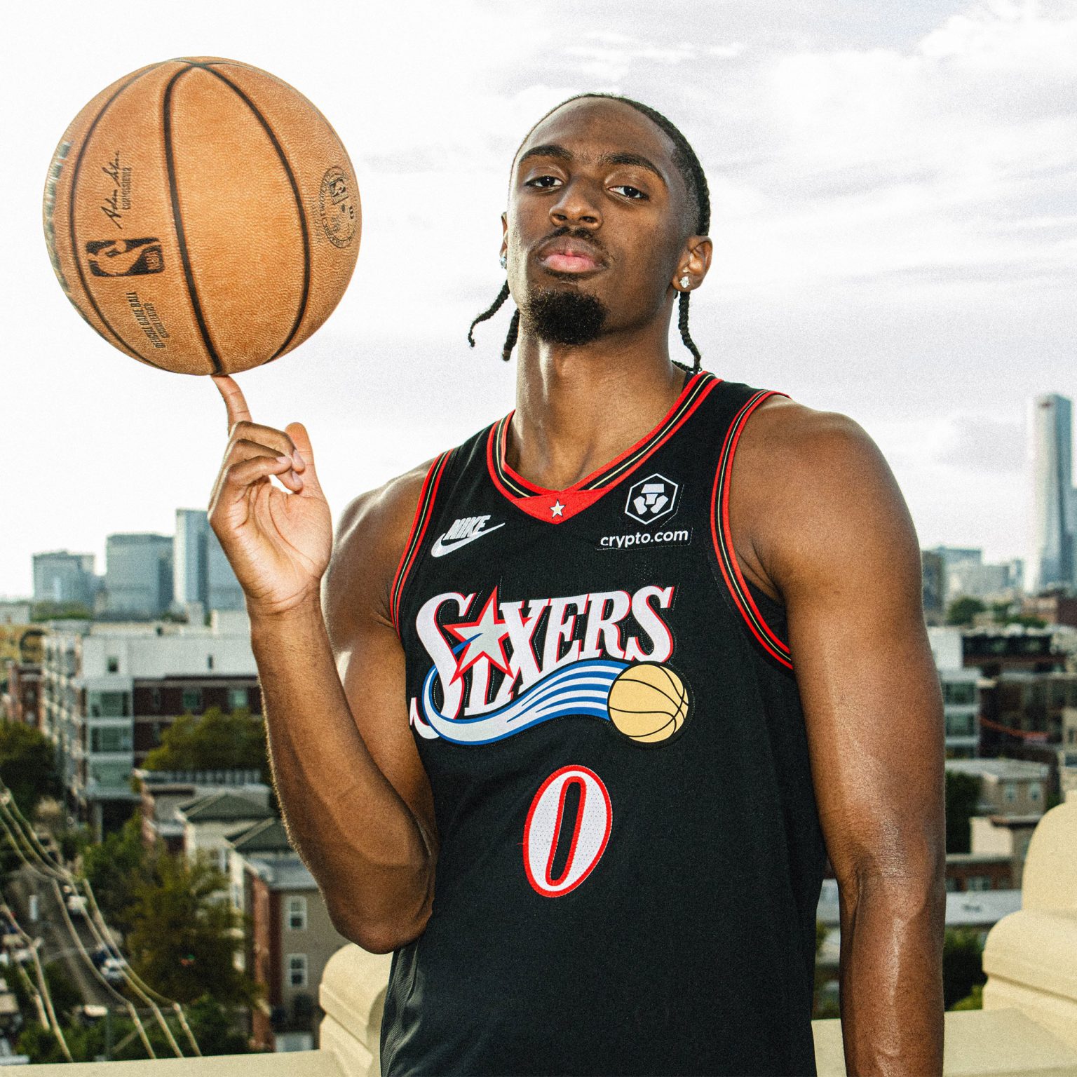 Philadelphia 76ers Unveil Allen Iverson-Era Hardwood Classic Uniforms